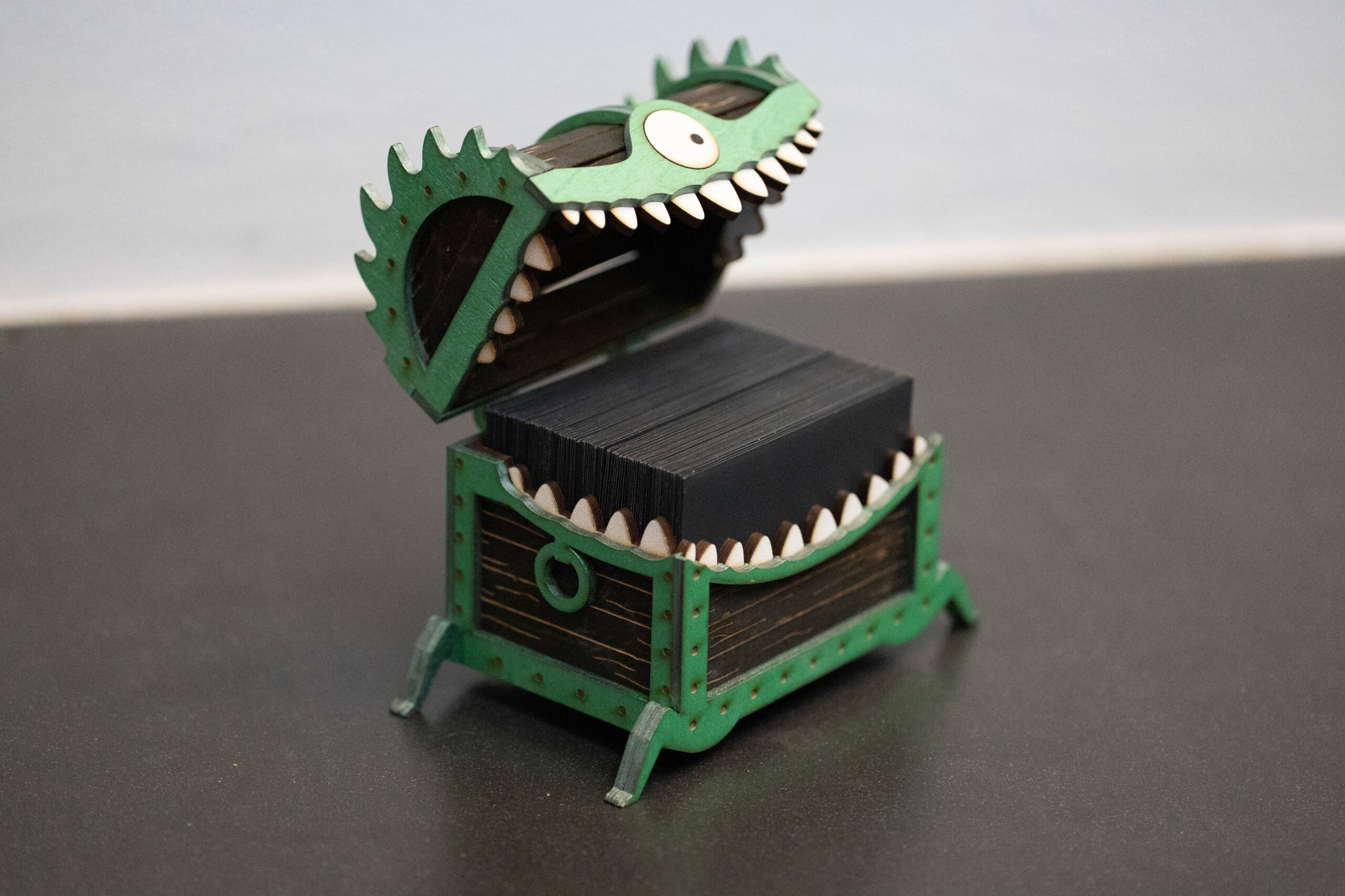 Magic The Gathering – Monster-deck-box til et commander deck